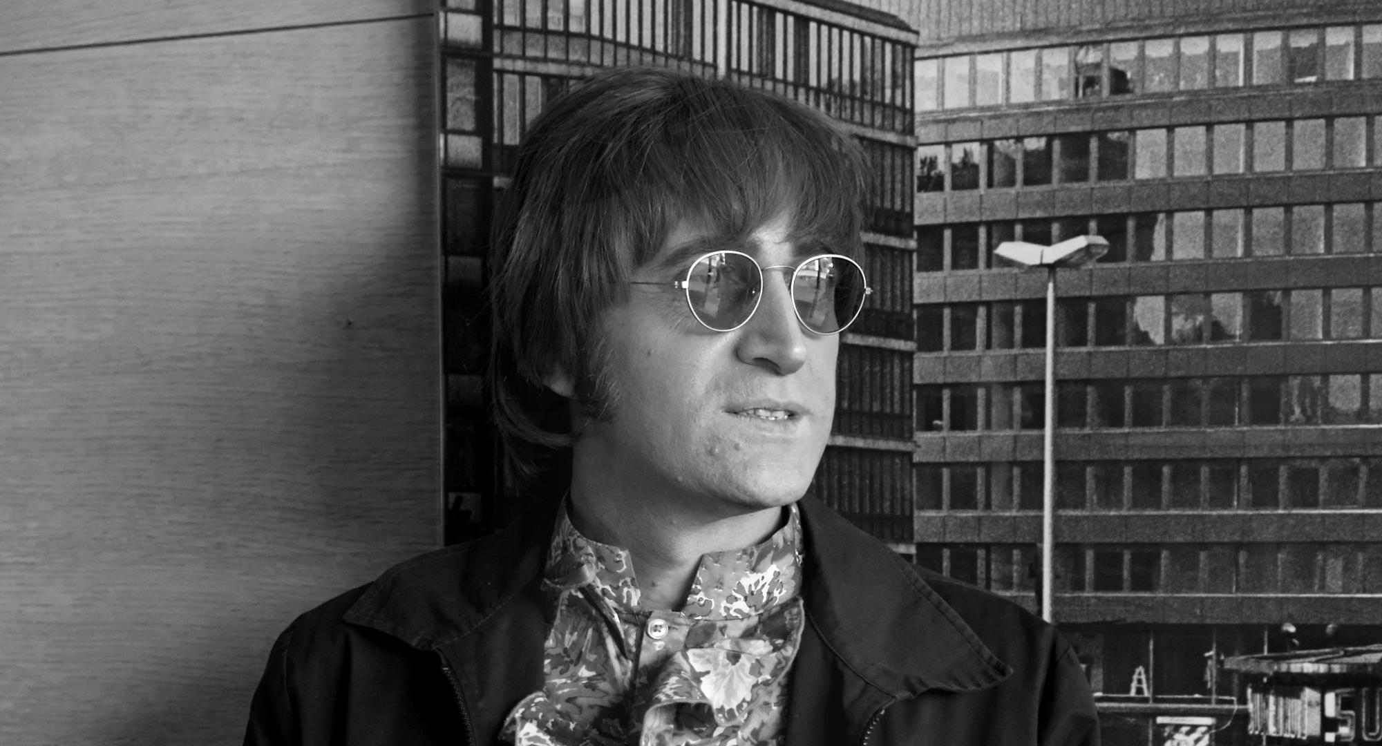 Javier Parisi, living tribute to John Lennon - Helsinki Heroes